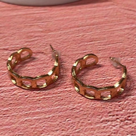 Tiaras Trends | Jewelry | Gold Chain Link Hoops | Poshmark